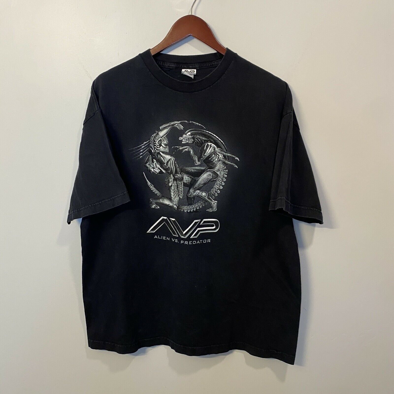 Movie × Vintage VINTAGE Alien Vs Predator Movie Promo Tee Shirt | Grailed