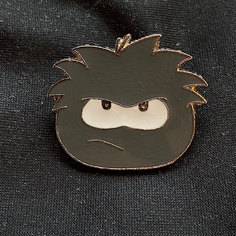 Disney × Streetwear × Vintage 2009 Grey Puffle Pin | Grailed