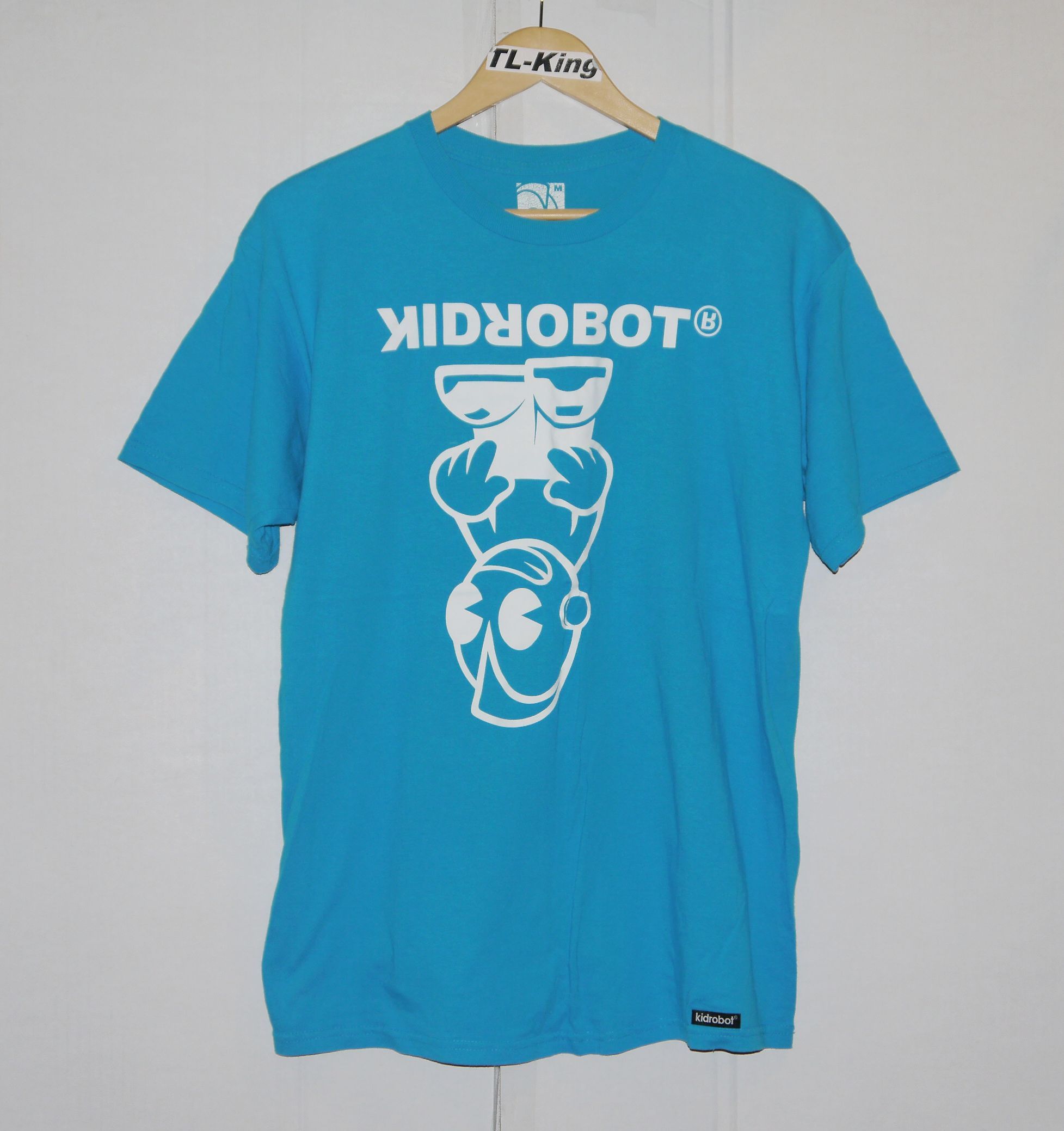 Kid Robot 2013 Kidrobot Upside-down World Messed up Robot T-Shirt M ...