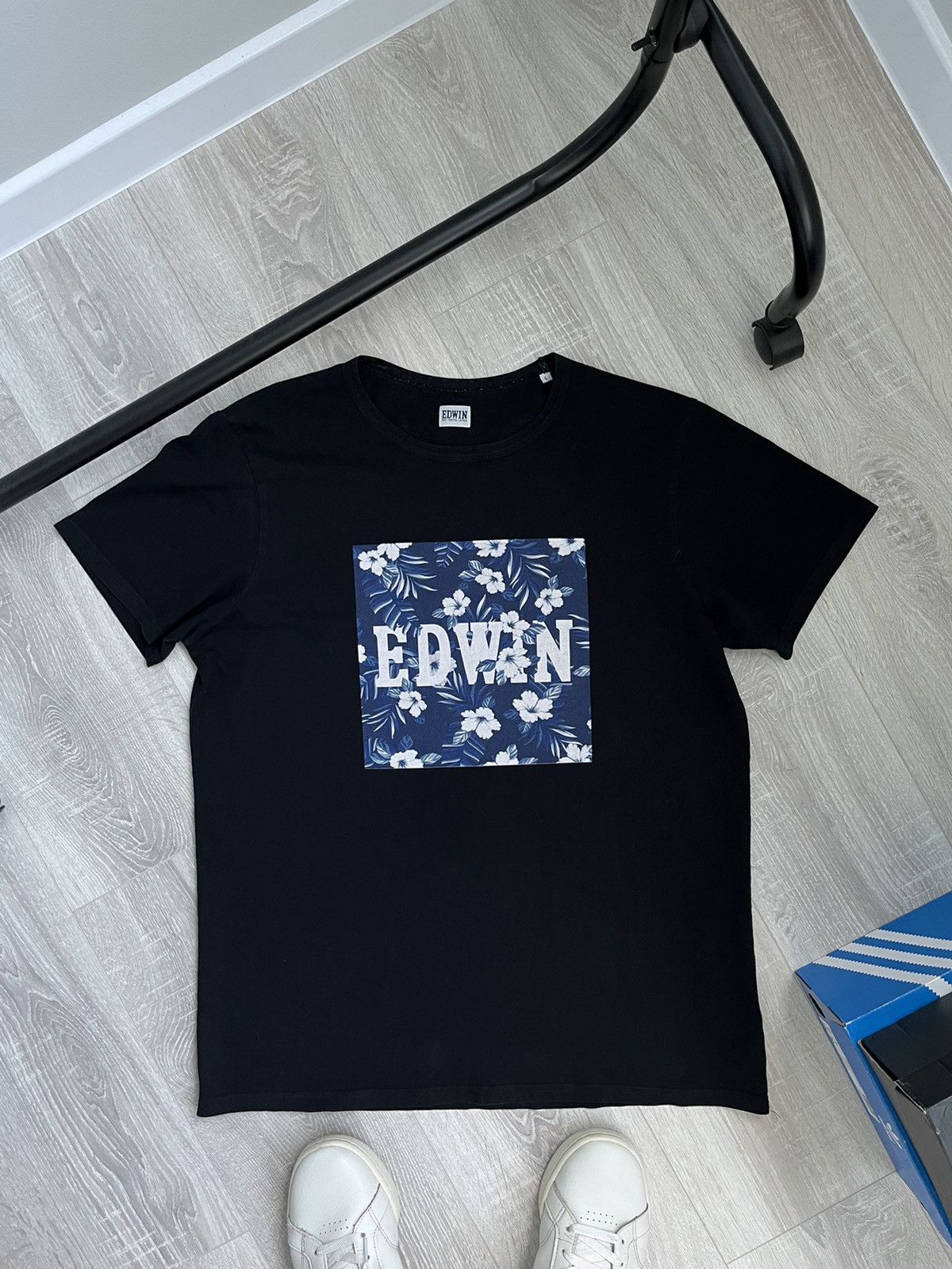Edwin × Japanese Brand EDWIN Japanese Brand Streetwear Center Logo Tee ...
