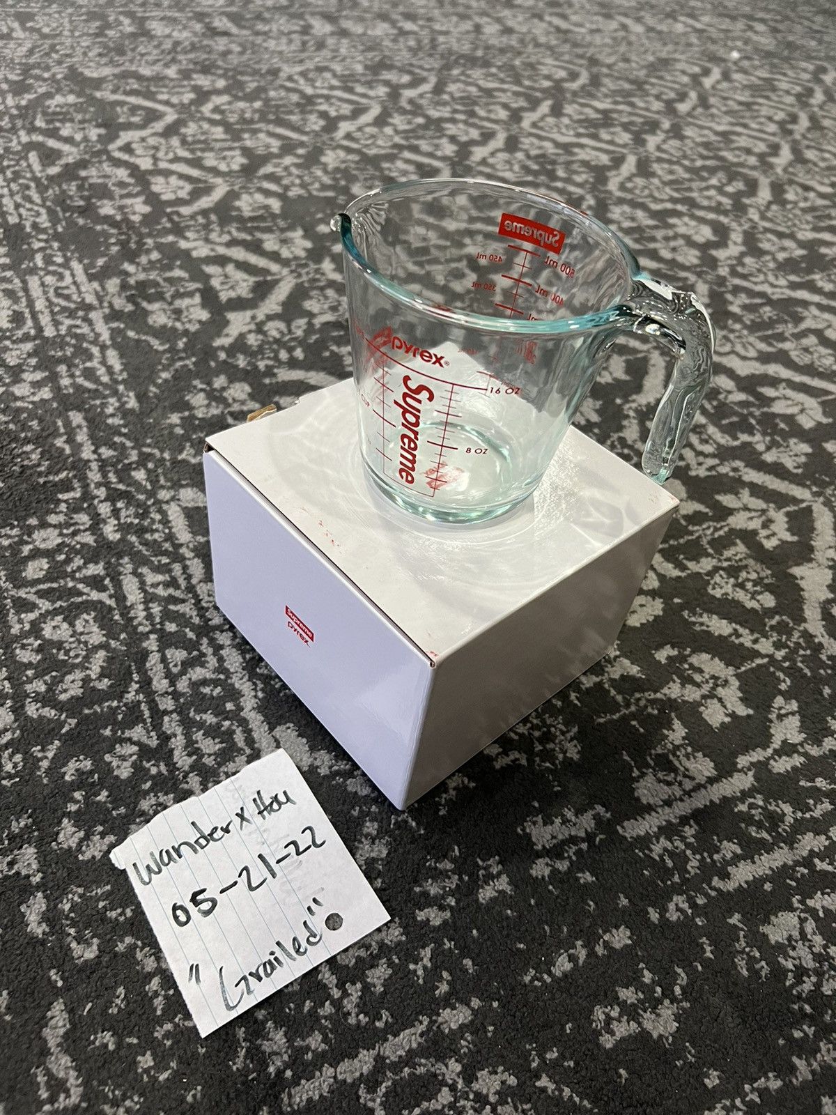 Supreme Pyrex x Supreme Glass 2cup measuring cup | Grailed
