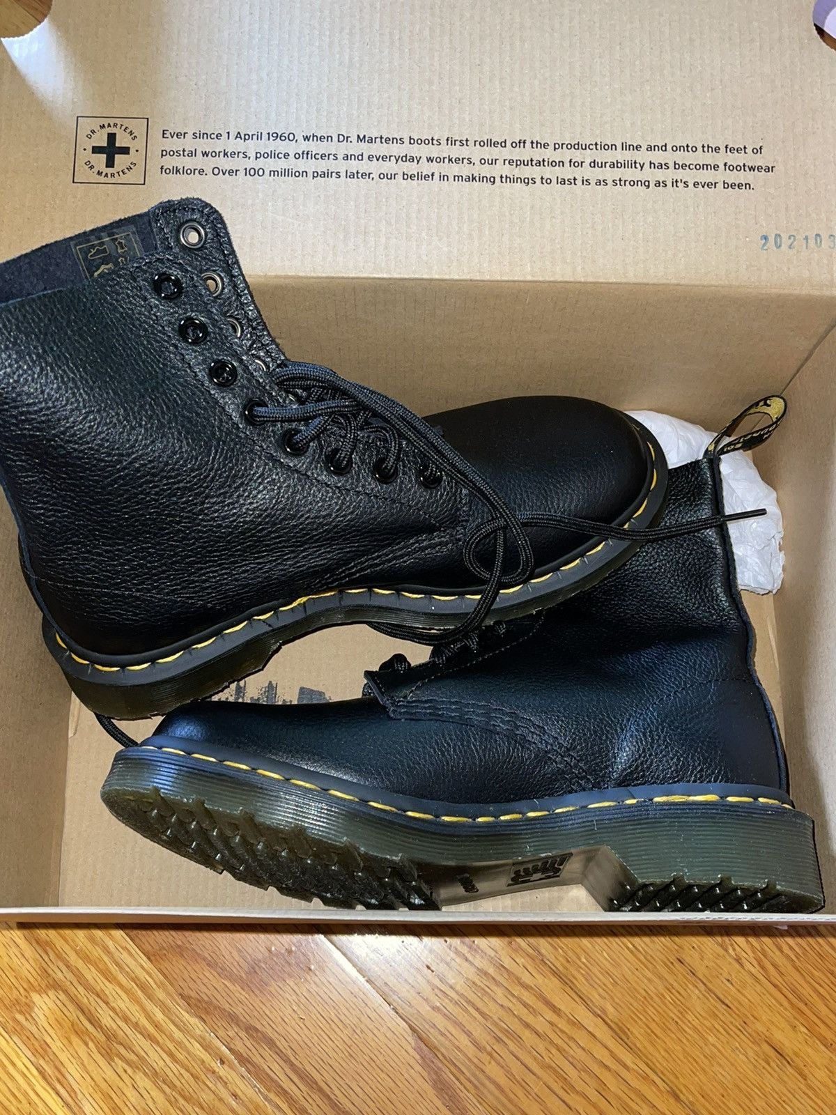 Dr. Martens doc marten 1460 pascal | Grailed