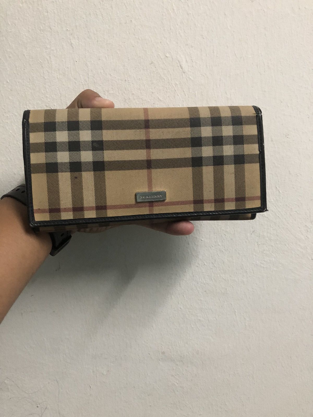 Burberry Burberry Nova Check Long Wallet Made in Italy | Grailed