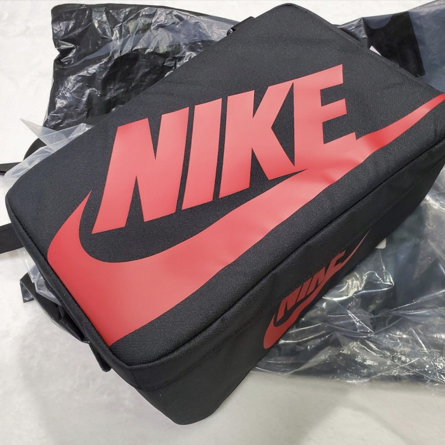 Nike NEW NIKE SHOEBOX BAG RARE! OG JORDAN 1 BOX BRED BLACK RED | Grailed