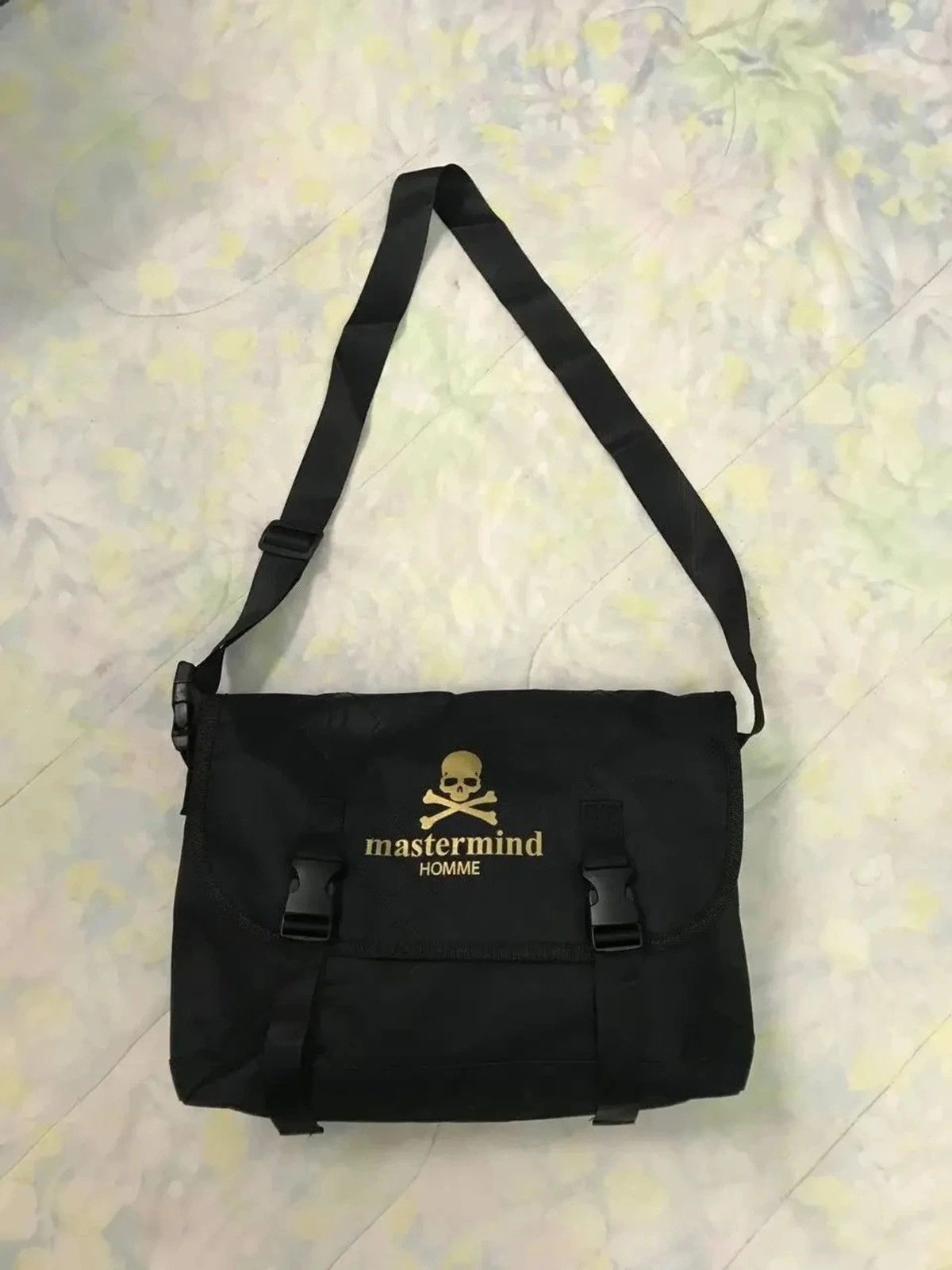 Bag × Streetwear Messenger Bag Mastermind Homme | Grailed