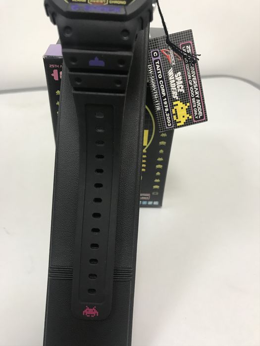 G Shock Casio G shock x Space Invaders 2003 Japan Exclusive Dw 6900 ...