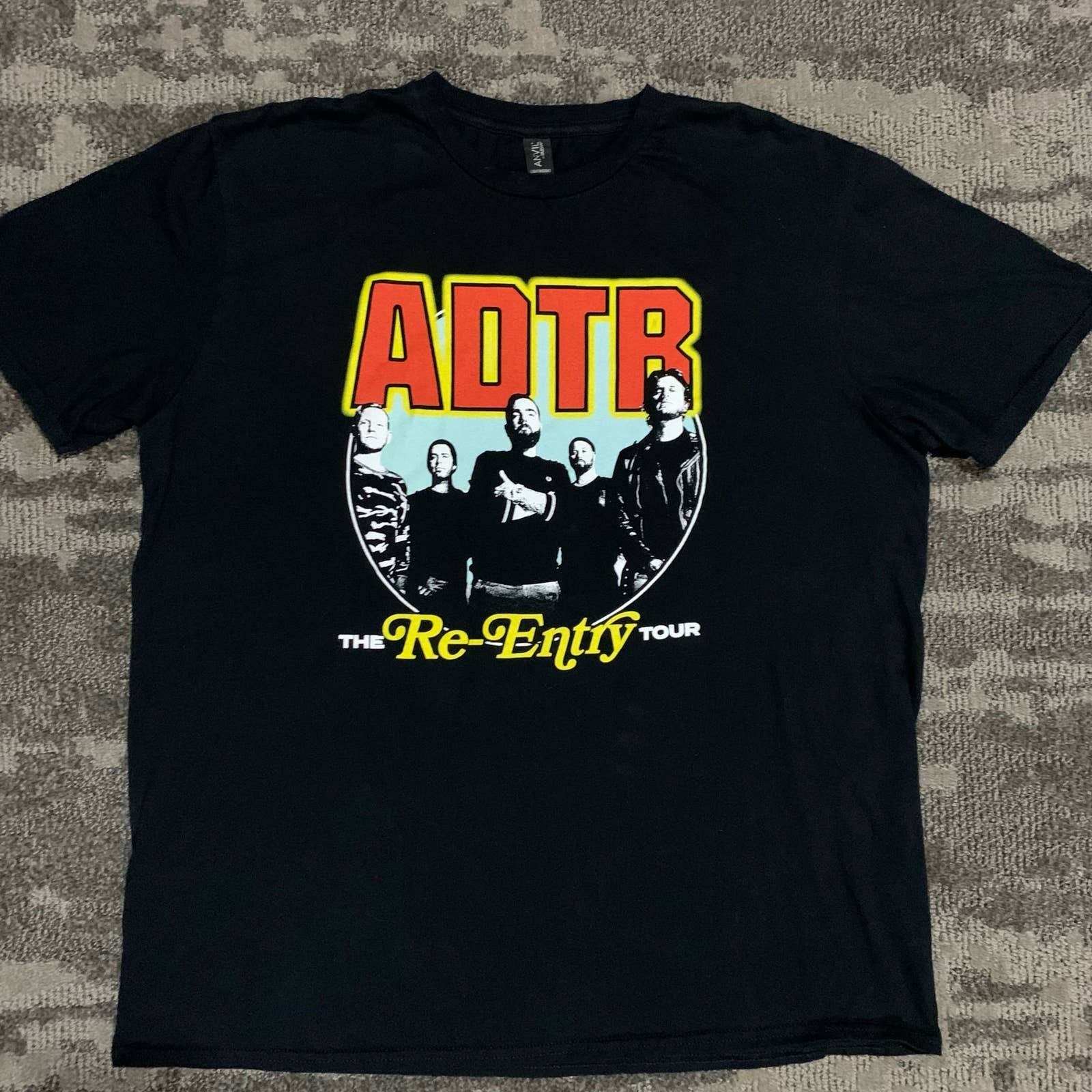 Gildan ADTR Rock Band The Re Entry Tour Black T Shirt Short Sleeve ...