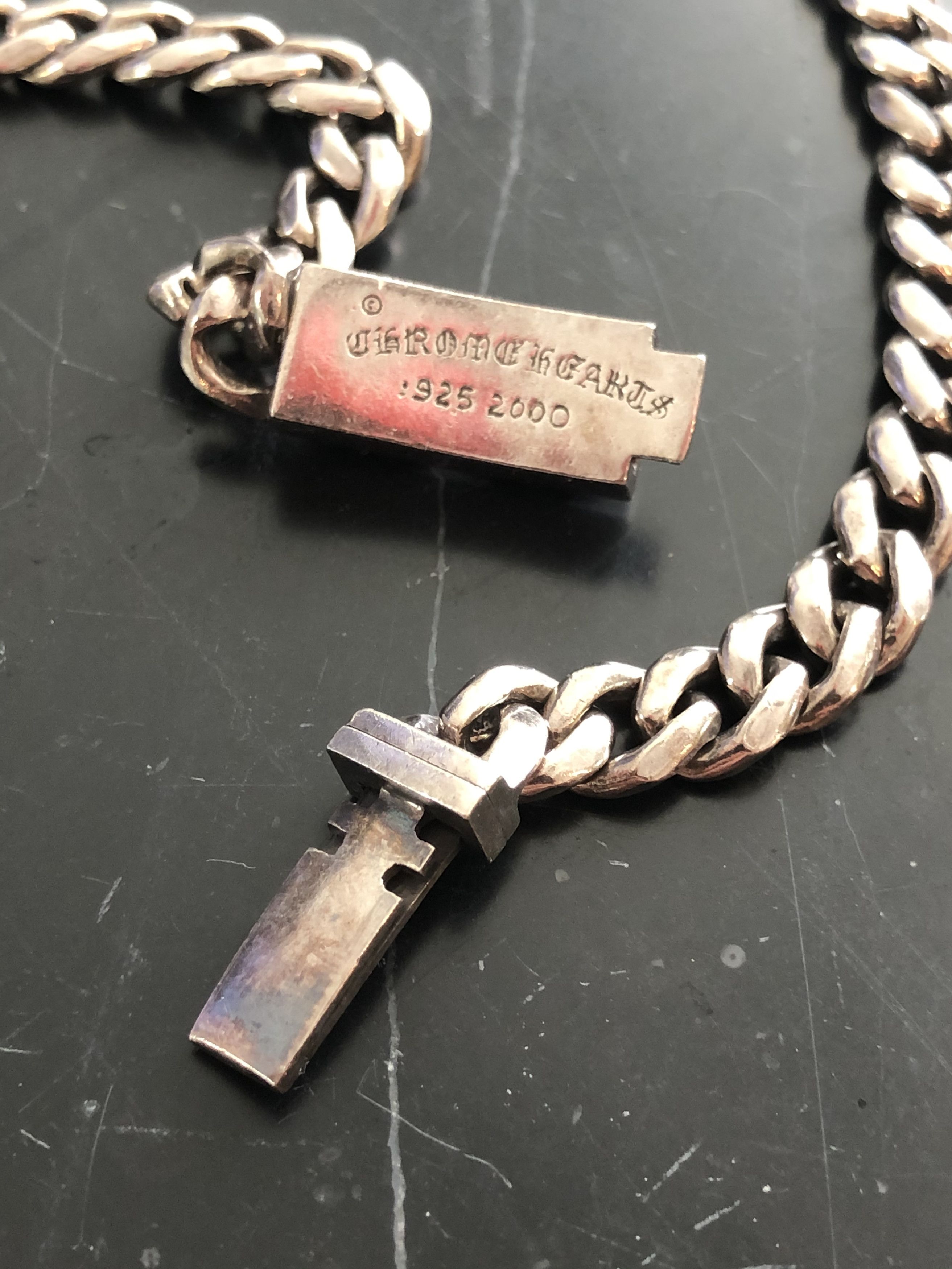 Chrome hearts bella mini id necklace store