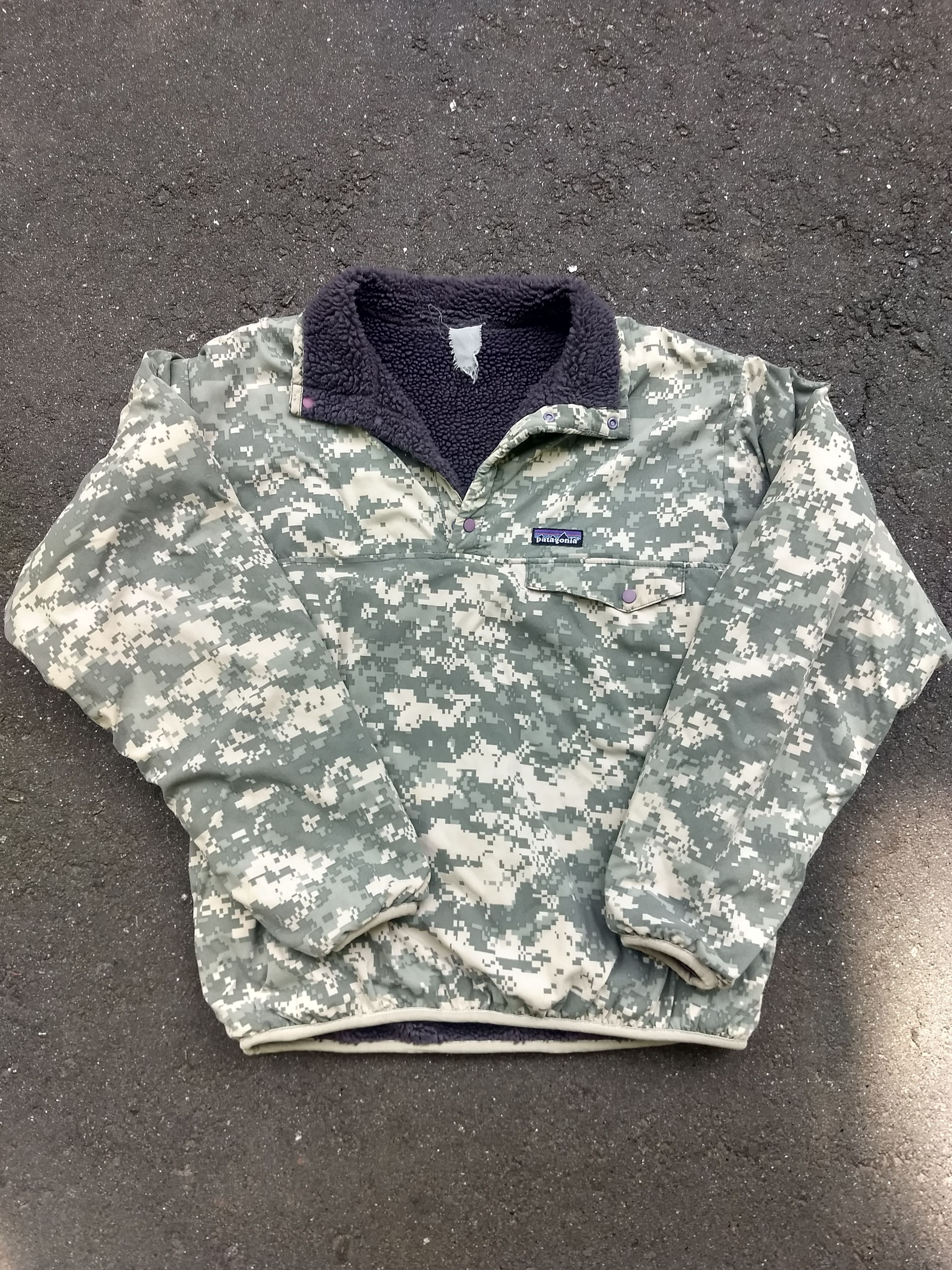 Patagonia Rare 2007 Patagonia mars reversible fleece digi camo Jacket ...