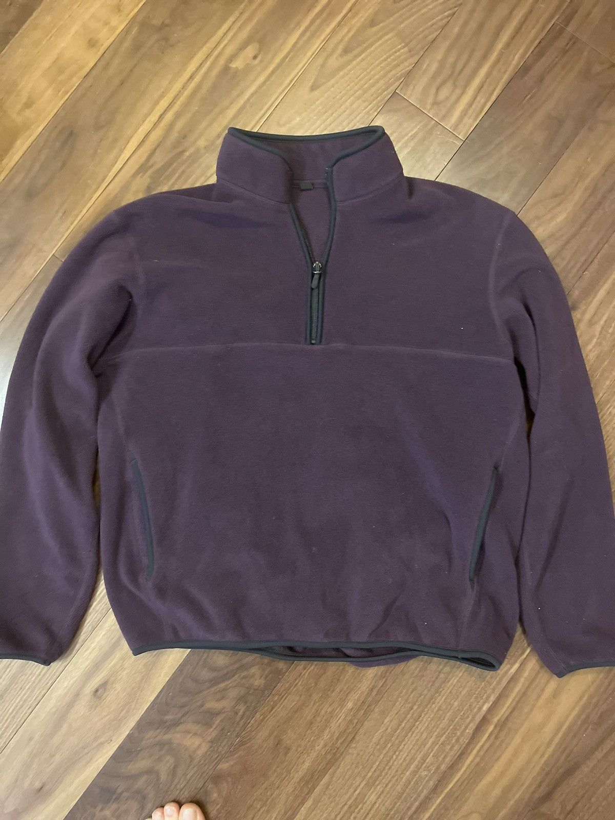 Uniqlo Uniqlo purple fleece | Grailed