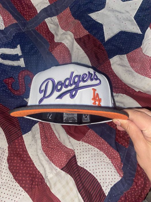 New Era Exclusive LA Dodgers 2 tone script fitted hat pro image | Grailed