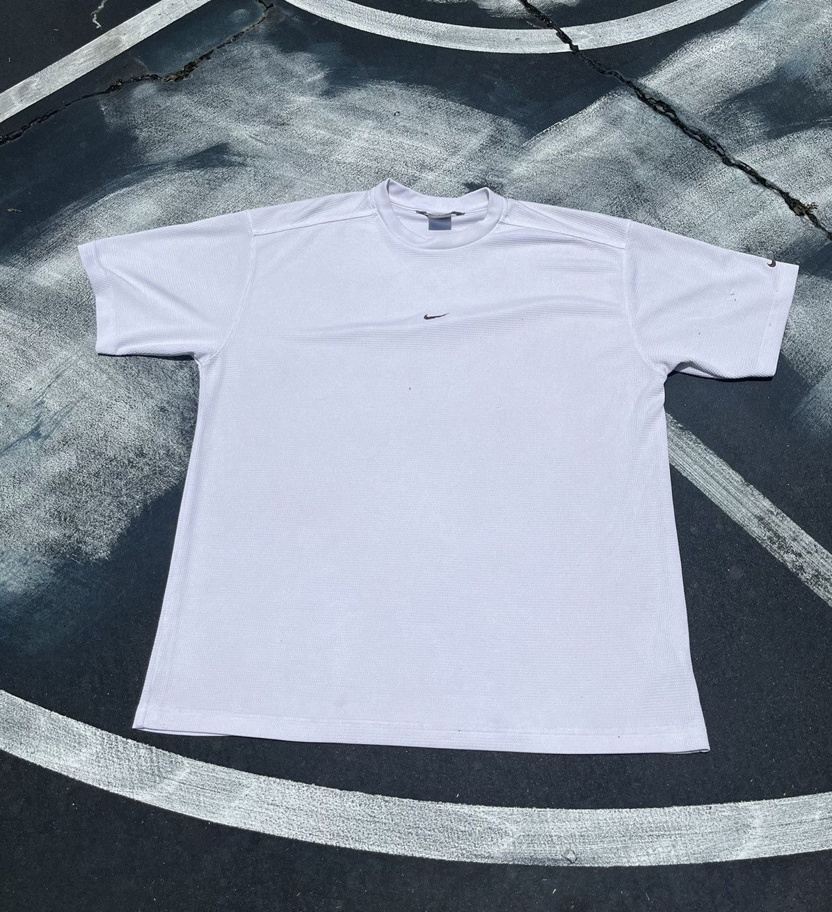 Nike Nike Embroidered Center Swoosh Short Sleeve Tee Shirt | Grailed