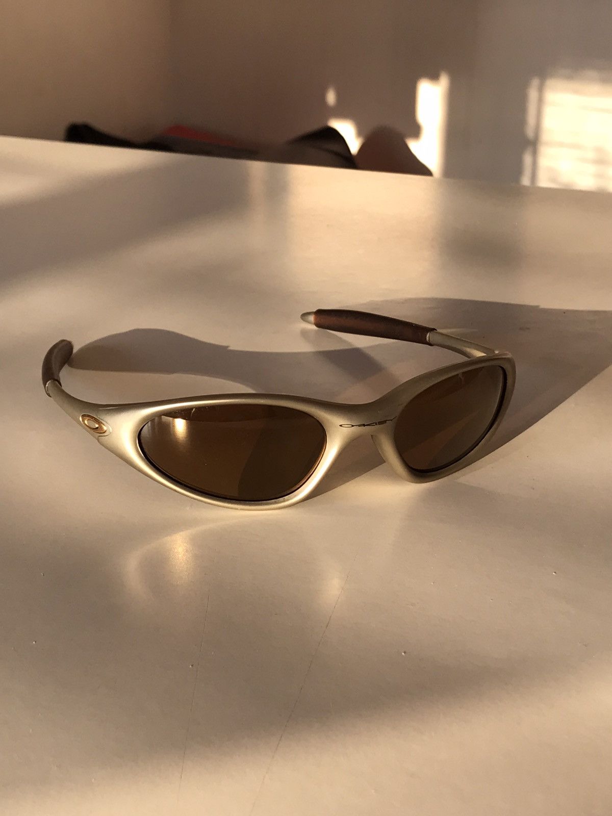 Vintage Oakley Minute 1.0 Sunglasses Champagne/Gold w/Amber Lens | Grailed