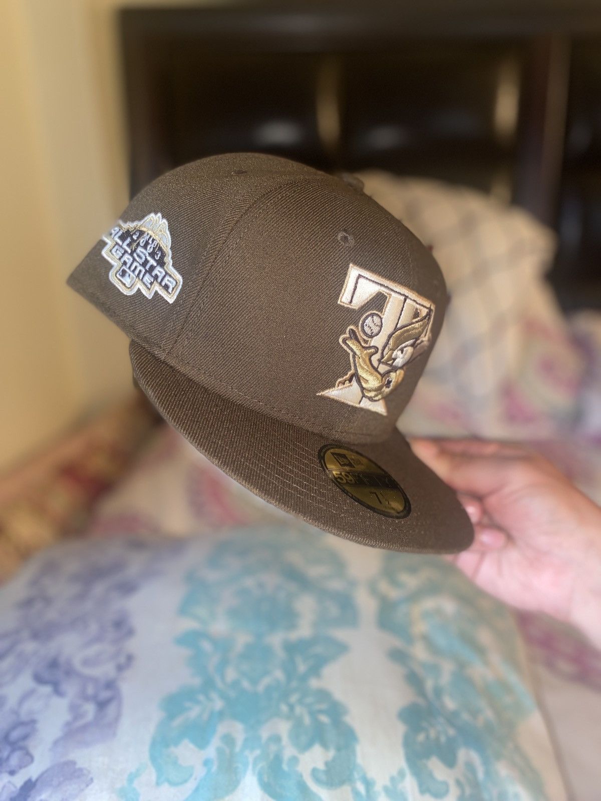 Lids × MLB × New Era Exclusive Irish coffee flexing Toronto blue jays ...