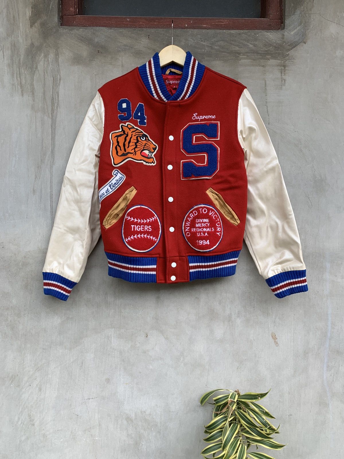 Drake × Supreme × Travis Scott Supreme Tiger Varsity Jacket 2009 Drake ...