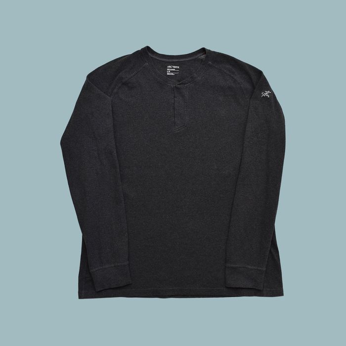 Arc'Teryx ARC'TERYX Sirrus Henley LS Men'sGray long-sleeve shirt | Grailed