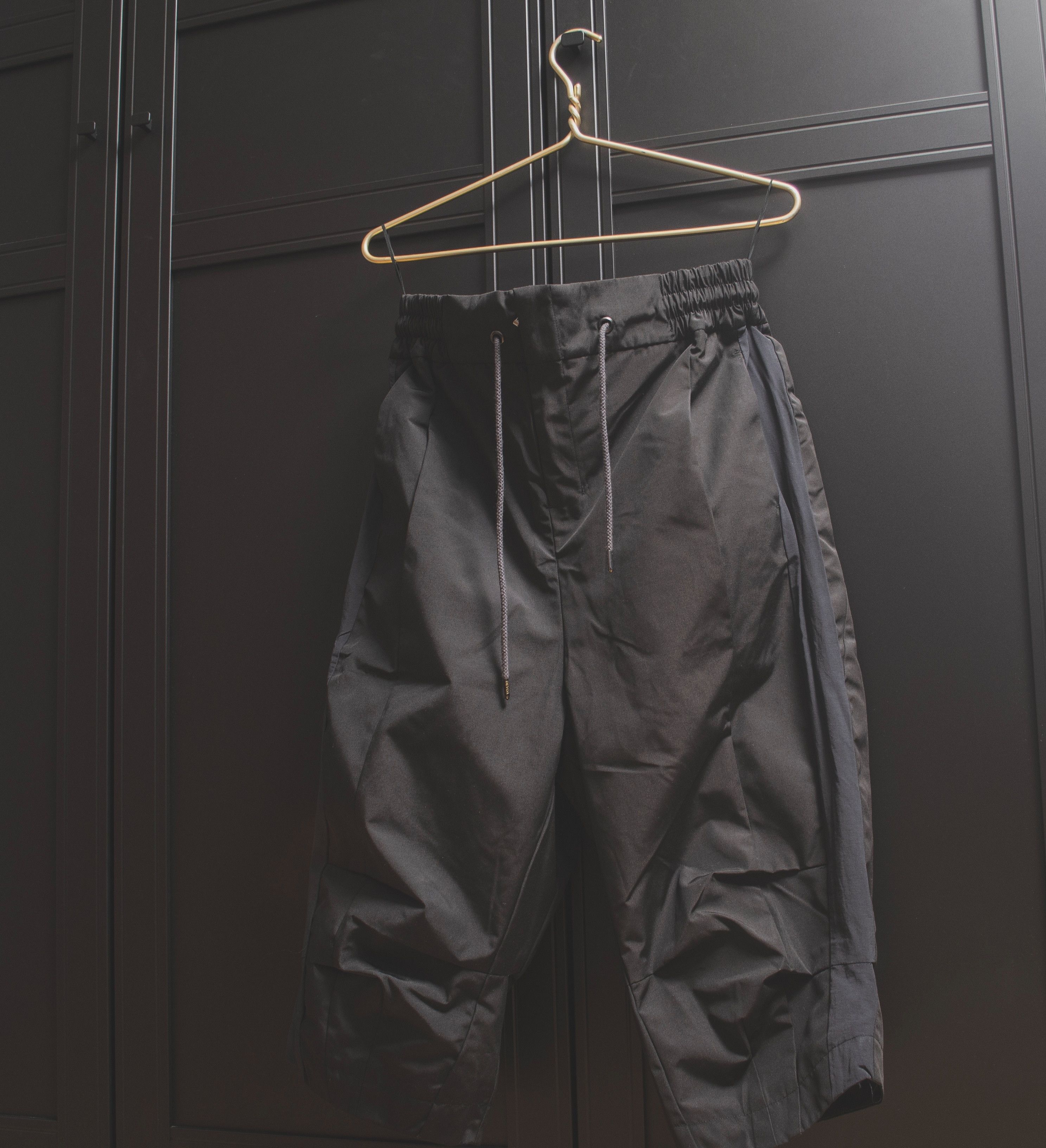 Devoa Side Stripe Schoeller® Cropped Dynamic Harf Pants | Grailed