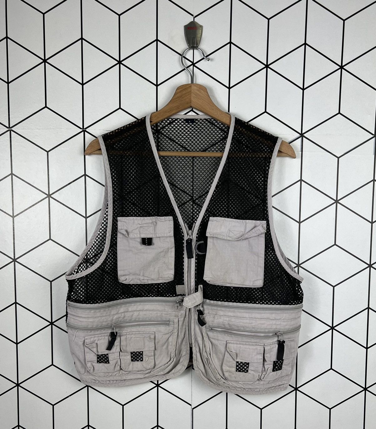 Outdoor Life UNBRAND MESH UTILITY VEST FISHING VEST | Grailed