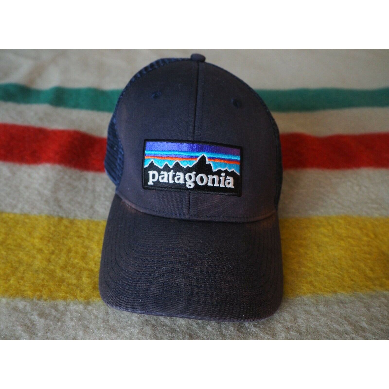 Patagonia PATAGONIA Mountain Logo Navy Blue Mesh Snapback Hat Cap ...