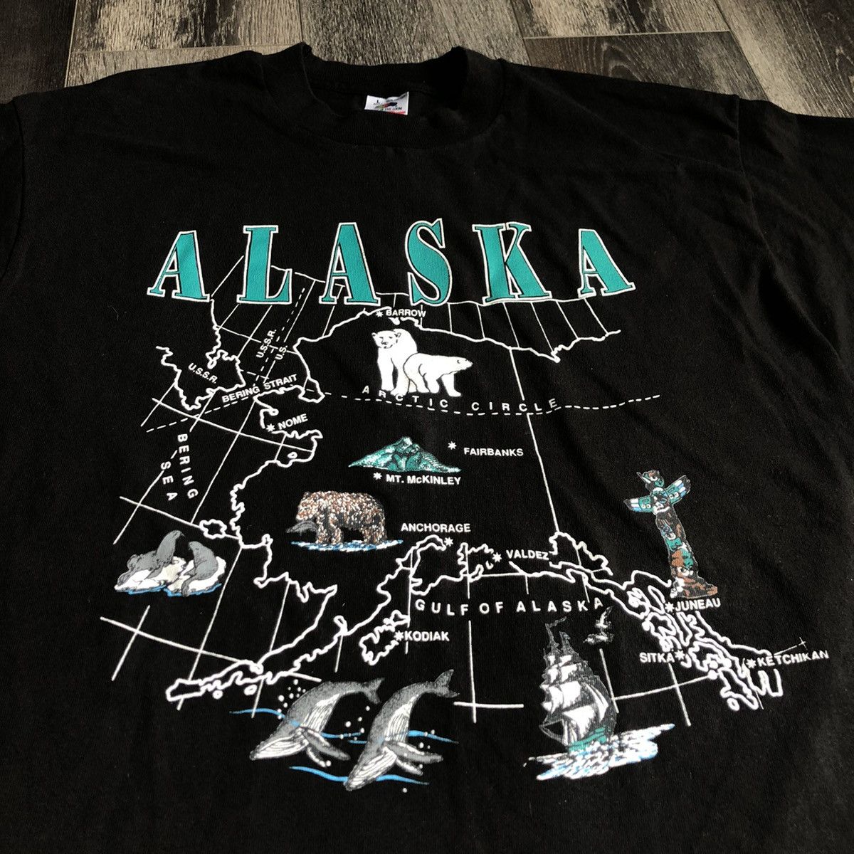 Made In Usa × Tour Tee × Vintage Vintage 1990s Alaska Map Geographic ...