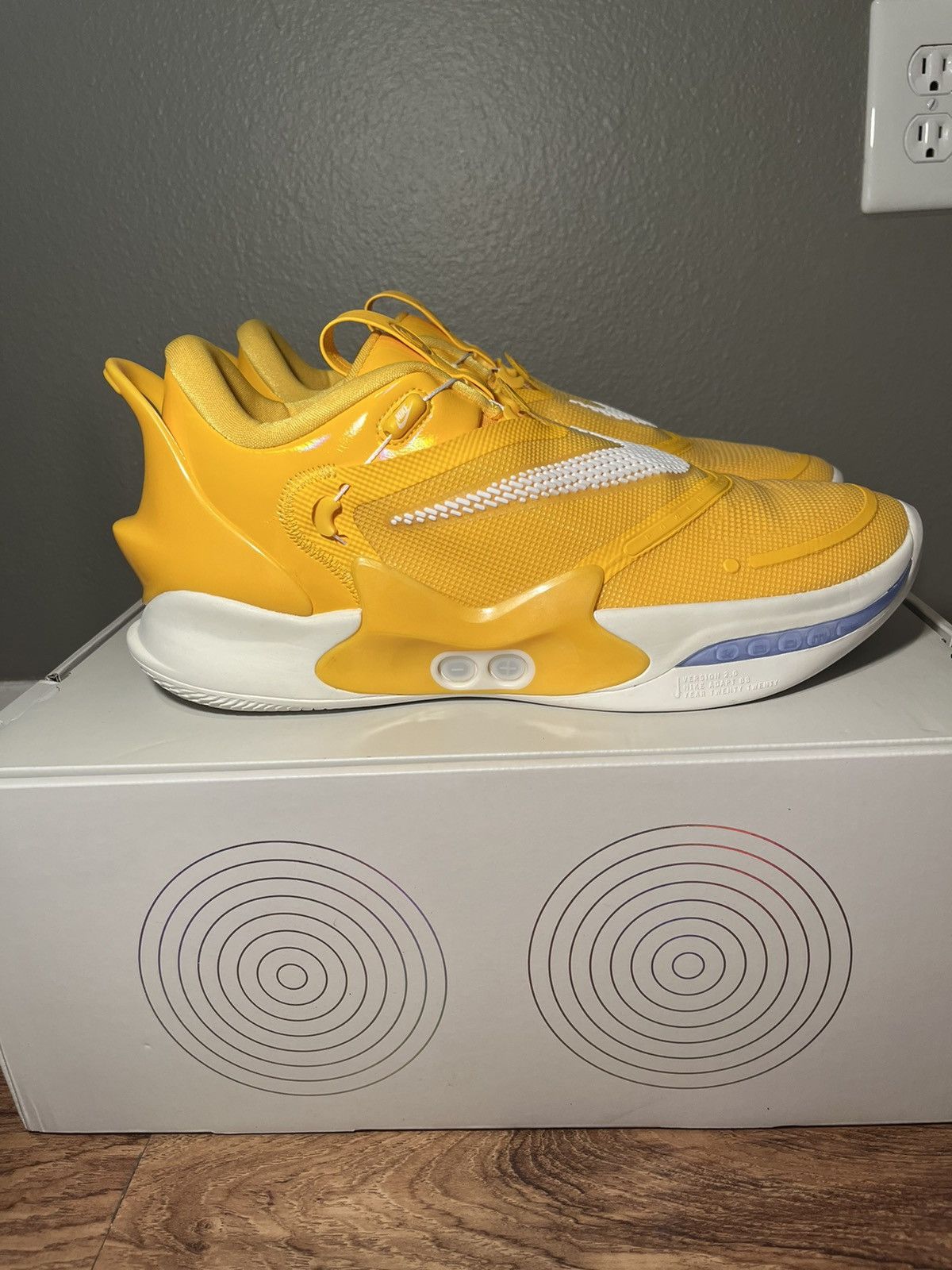 Nike Nike Adapt BB 2.0 Winners Circle 2K Gamer Exclusive | Grailed