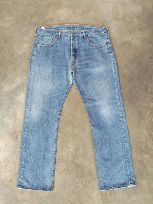 Levi's × Streetwear × Vintage Vintage Levi's 501 Light Wash Distressed ... Levi's × Streetwear × Vintage Vintage Levi's 501 Light Wash Distressed ...