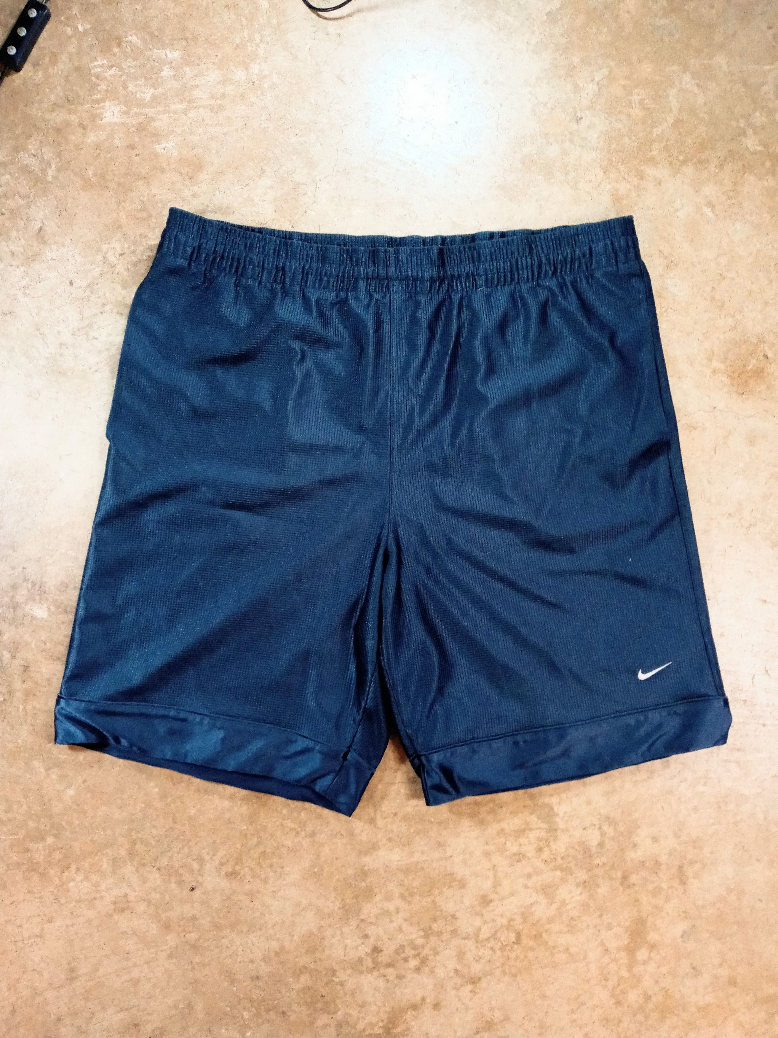 Nike 00's Mini Swoosh Nike Double Lined Basketball Shorts L | Grailed