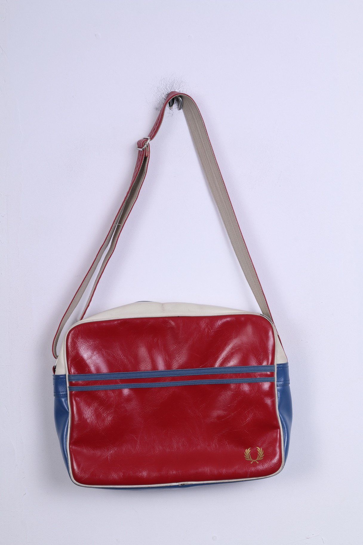 Fred Perry Fred Perry Mens Classic Shoulder Bag Retro Red Shiny 4901 ...