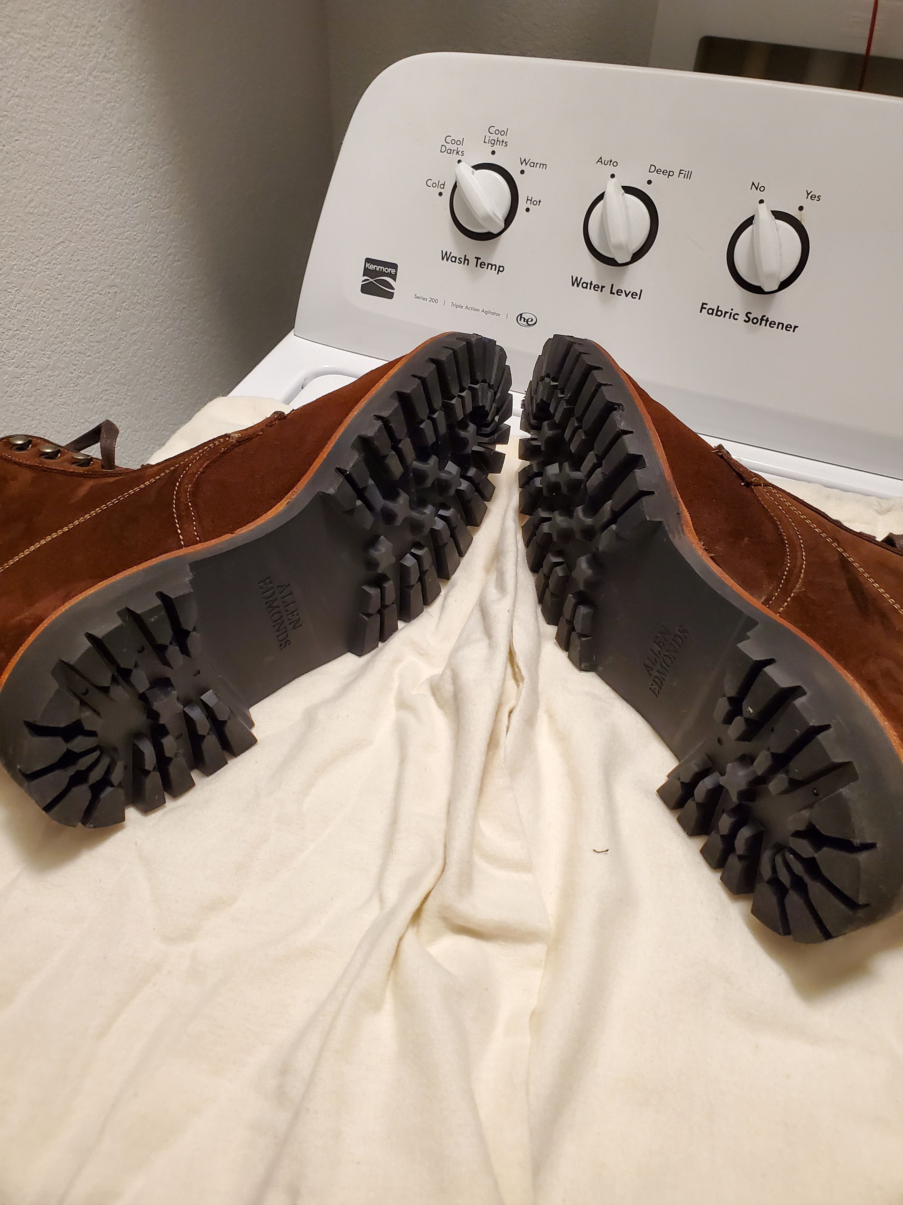 Allen Edmonds Freeport Weatherproof suede boots | Grailed