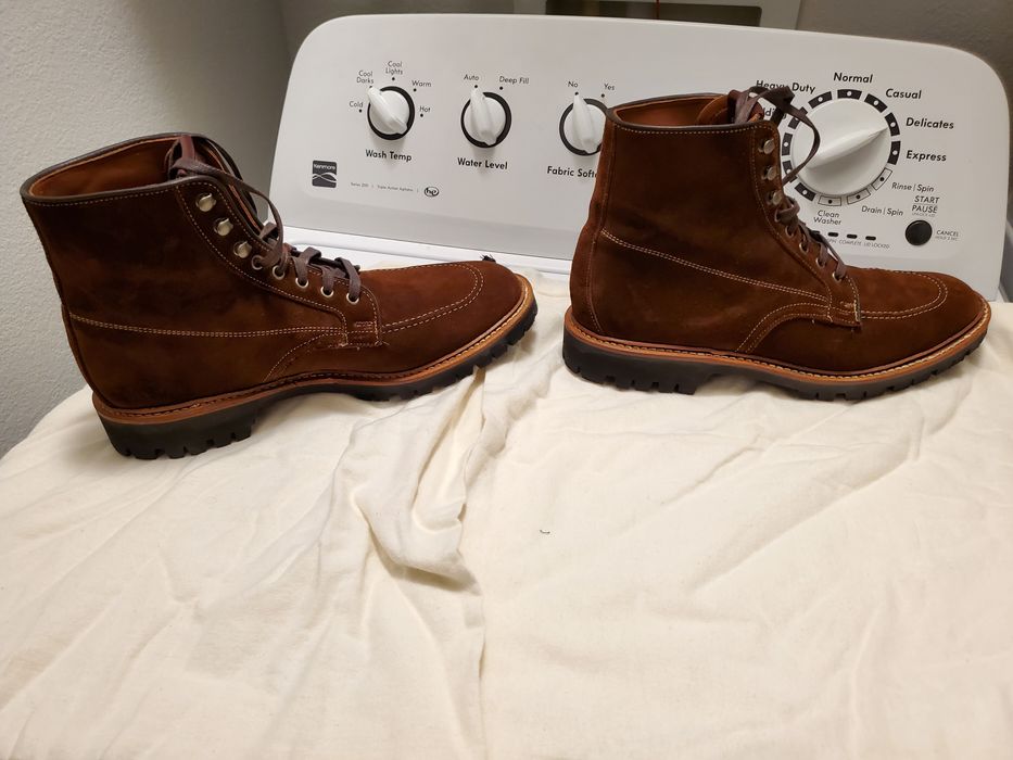 Allen Edmonds Freeport Weatherproof suede boots | Grailed
