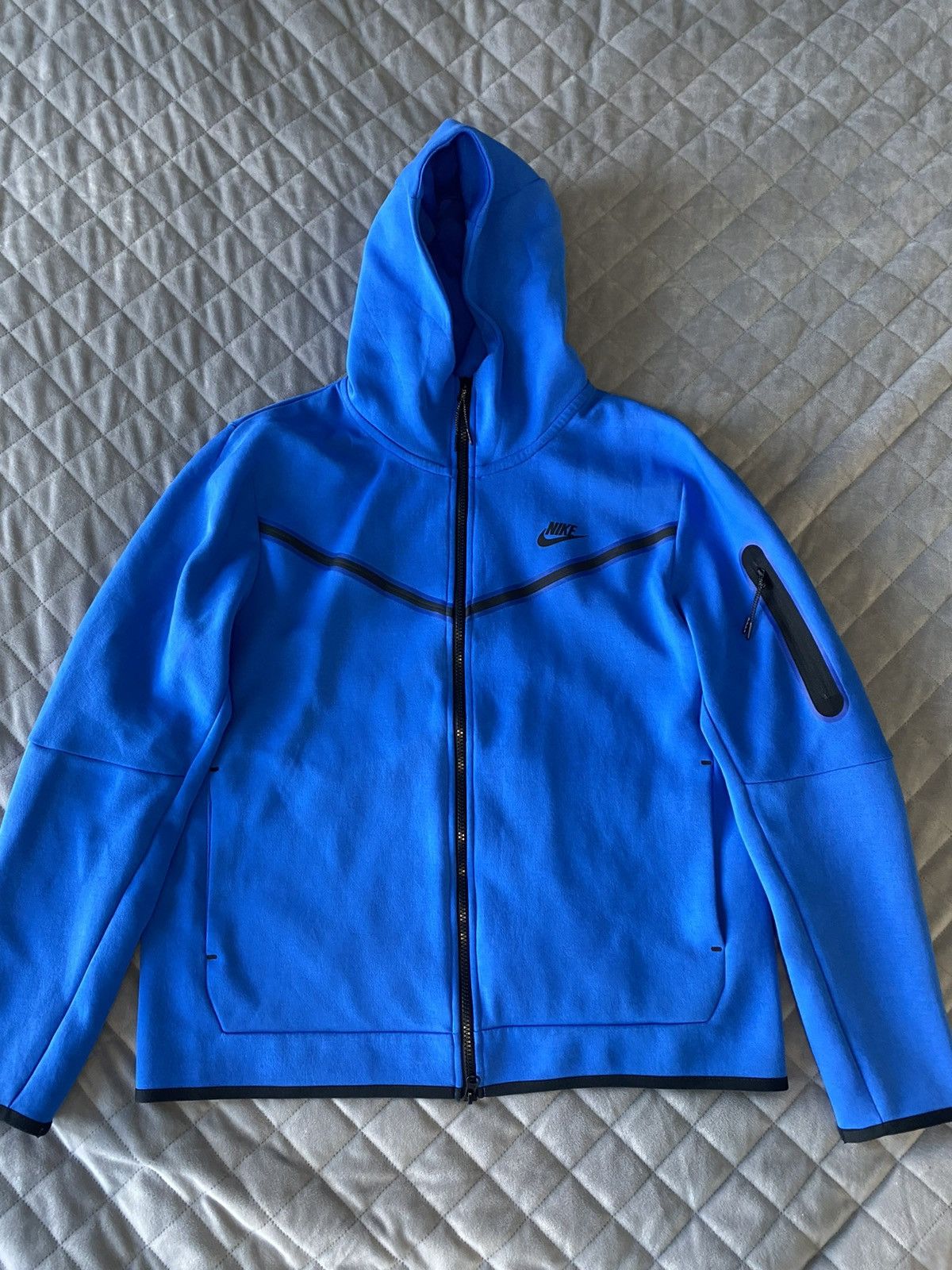 Nike Signal Blue Nike tech fleece !!RARE COLOR!! | Grailed
