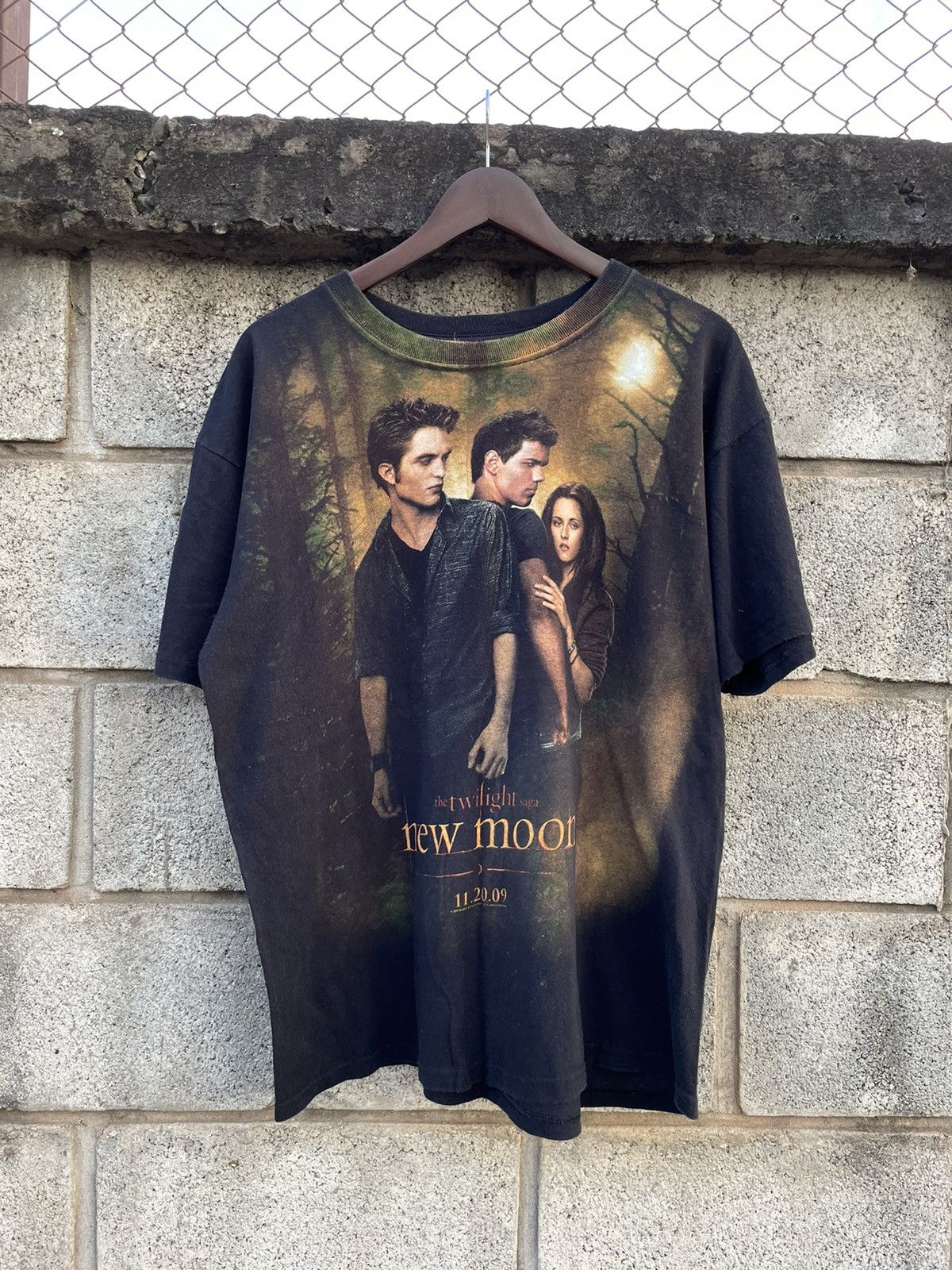 Vintage Vintage twilight T-shirt Black | Grailed