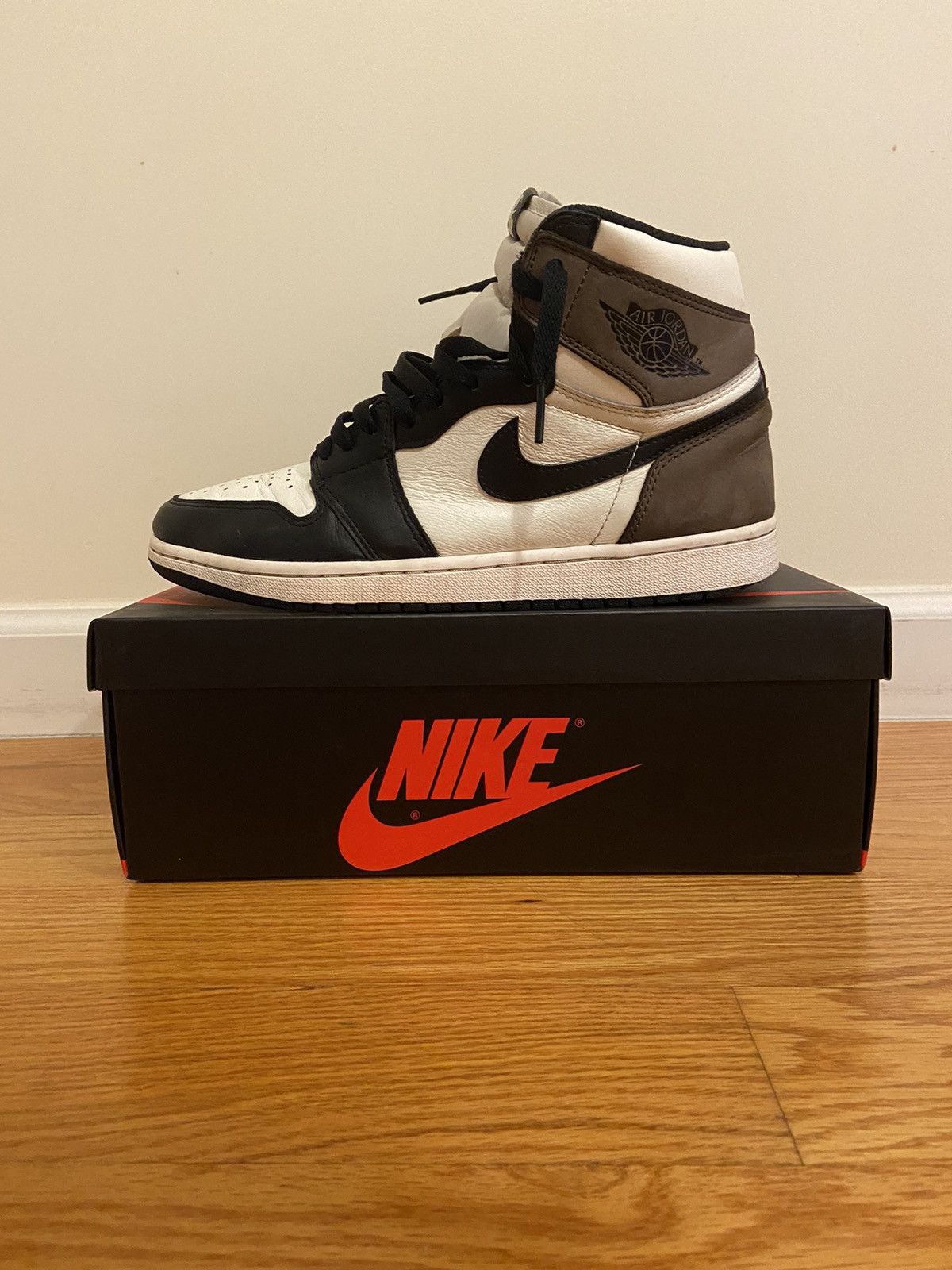 Jordan Brand Air Jordan 1 Mocha Retro High OG | Grailed