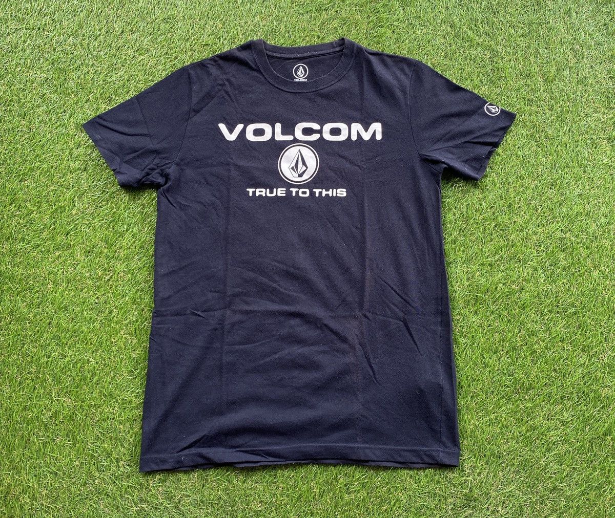 Streetwear × Volcom VOLCOM ICONIC LOGO T SHIRT | Grailed