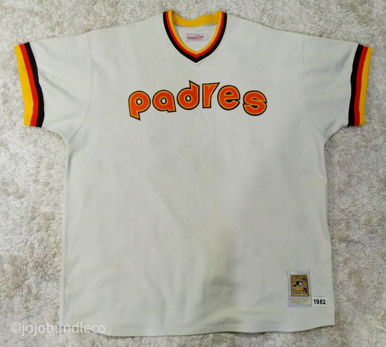 Mitchell & Ness 1982 Padres Gwynn no. 19 jersey | Grailed