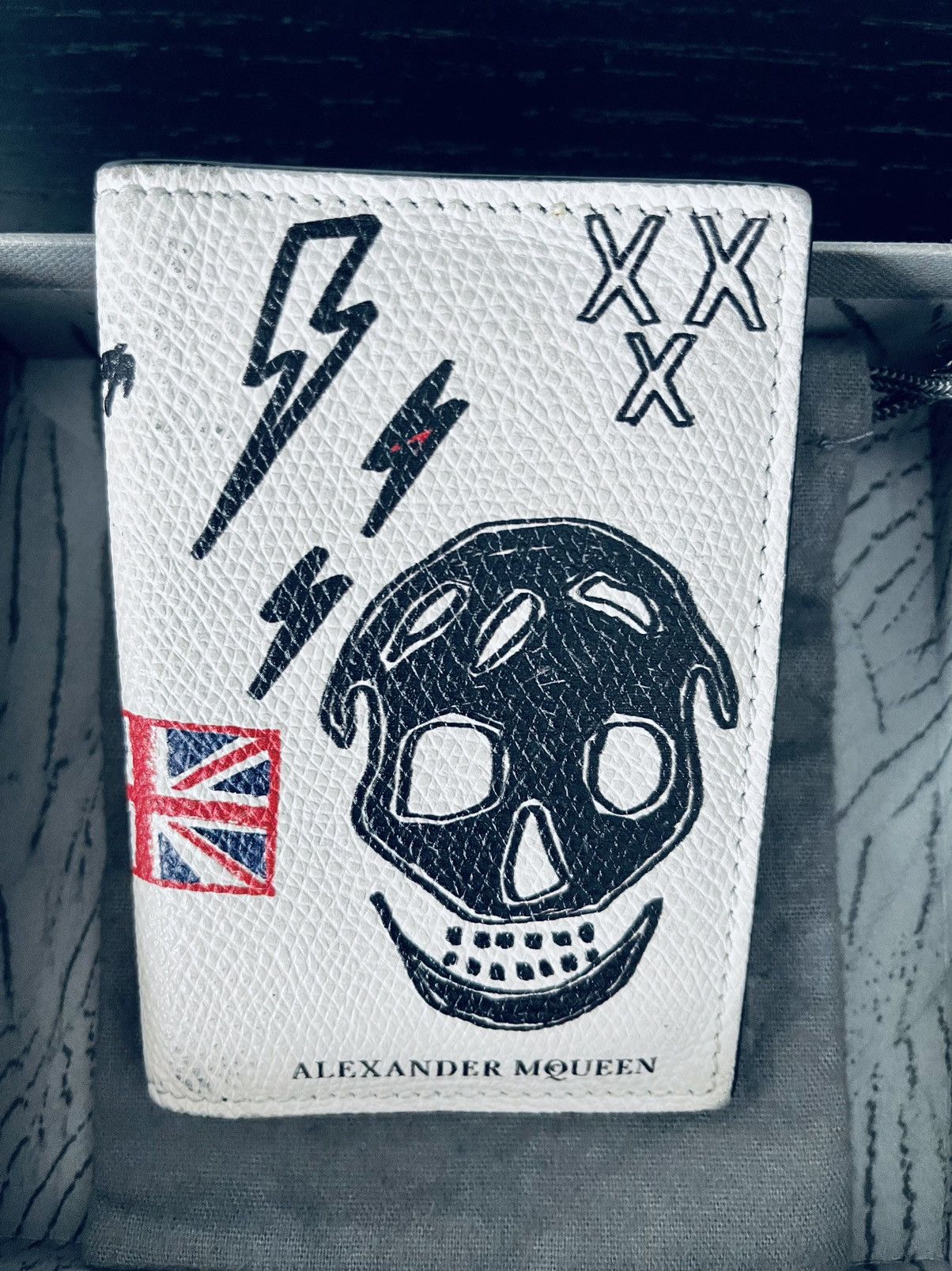 Alexander McQueen Alexander McQueen Skull doodle pocket wallet | Grailed
