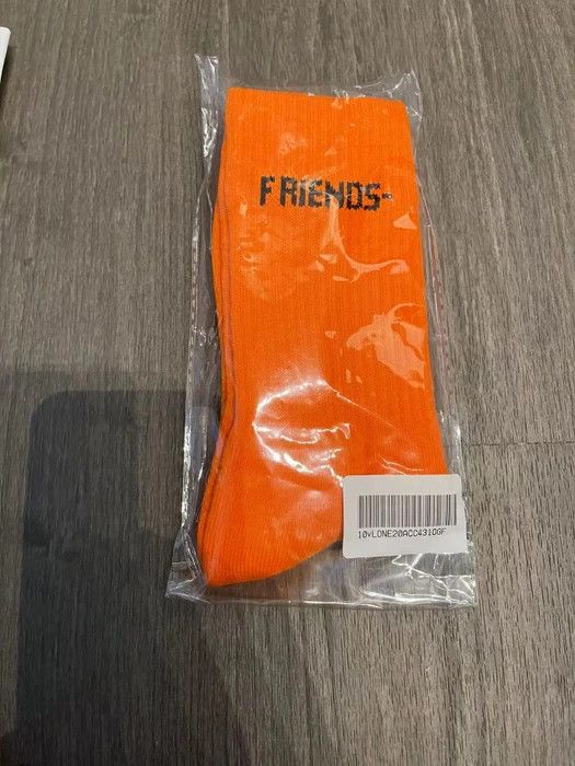 Vlone VLONE "FRIENDS" SOCKS | Grailed