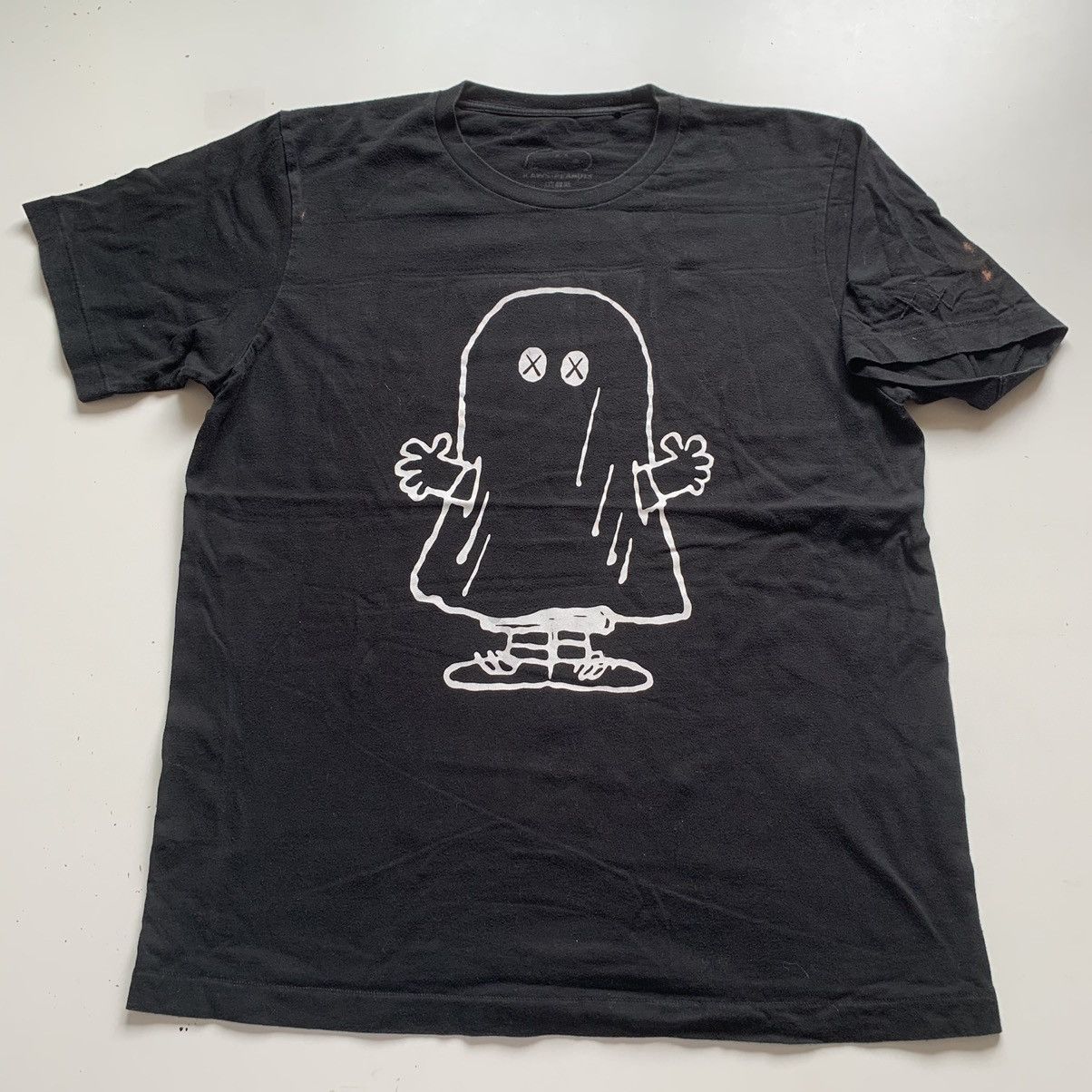 Kaws × Peanuts × Vintage Y2K Kaws Peanuts Uniqlo collab T-Shirt black ...