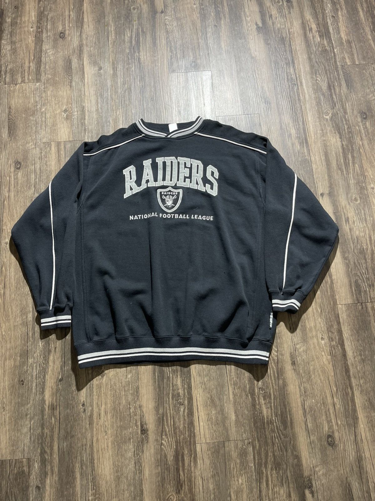 NFL × Vintage Vintage 90s Los Angeles Raiders Crewneck Sweatshirt Fits ...