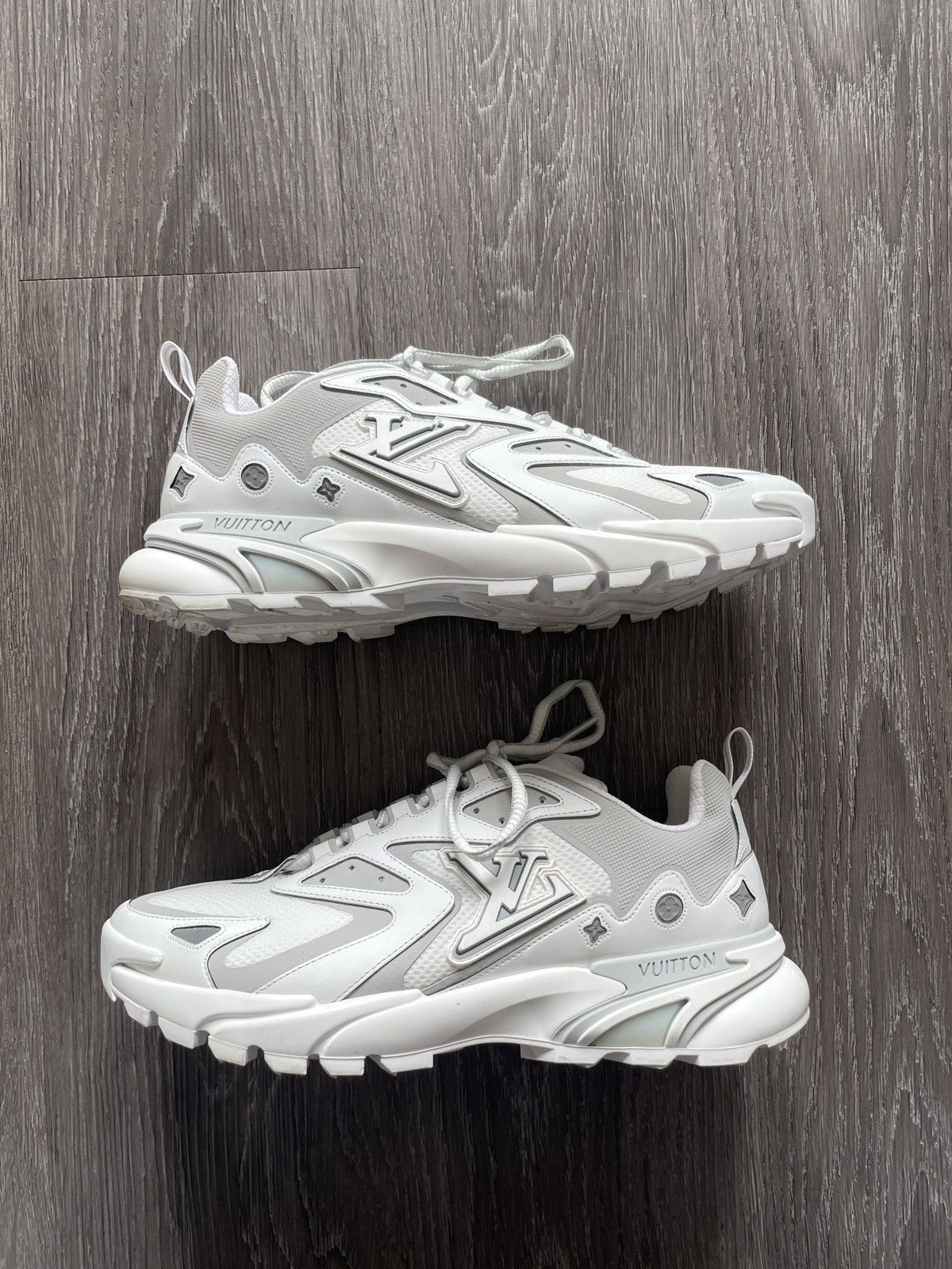 Louis Vuitton LV Mens Runner Tactic Sneaker | Grailed