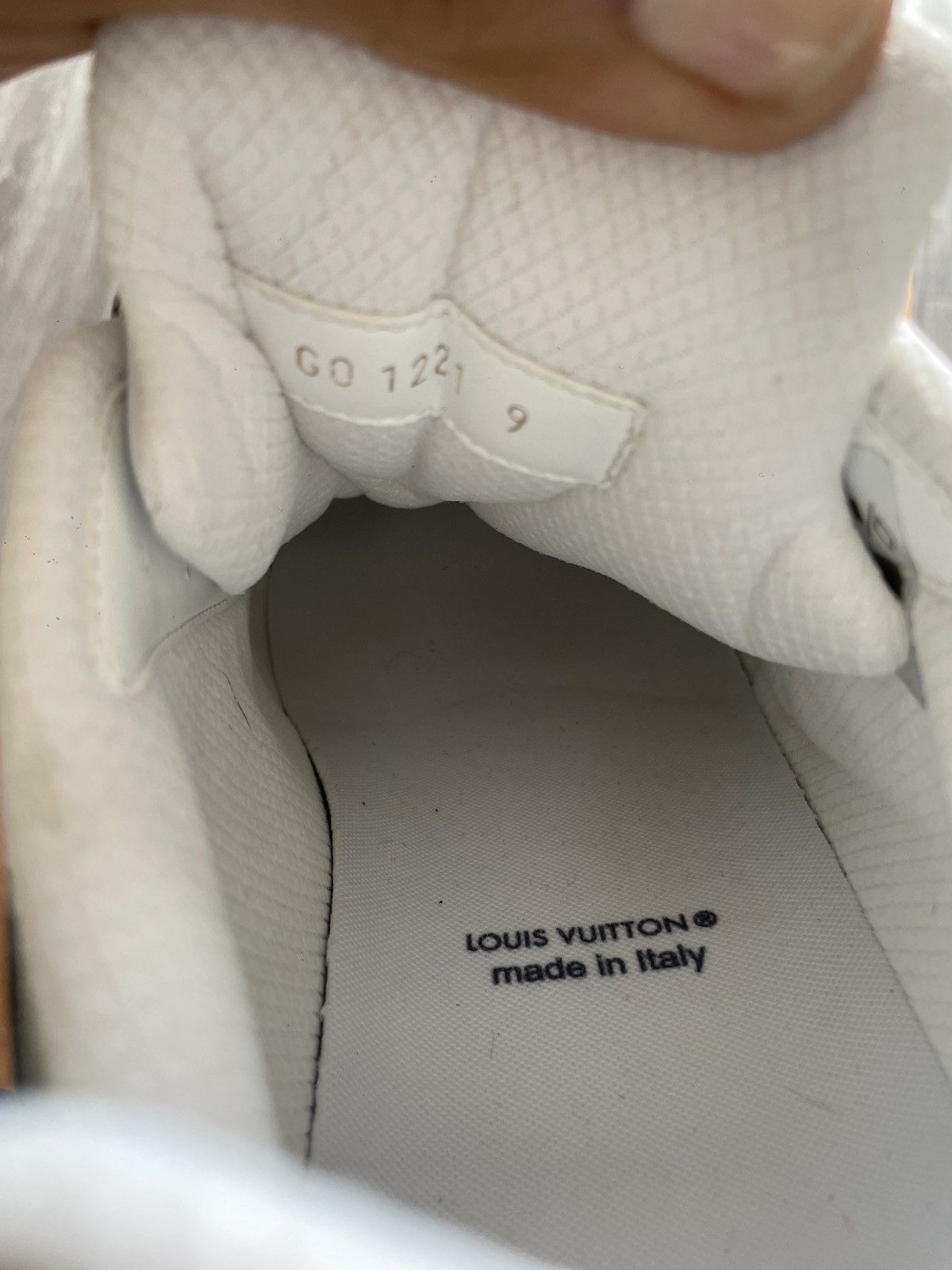 Louis Vuitton LV Mens Runner Tactic Sneaker | Grailed