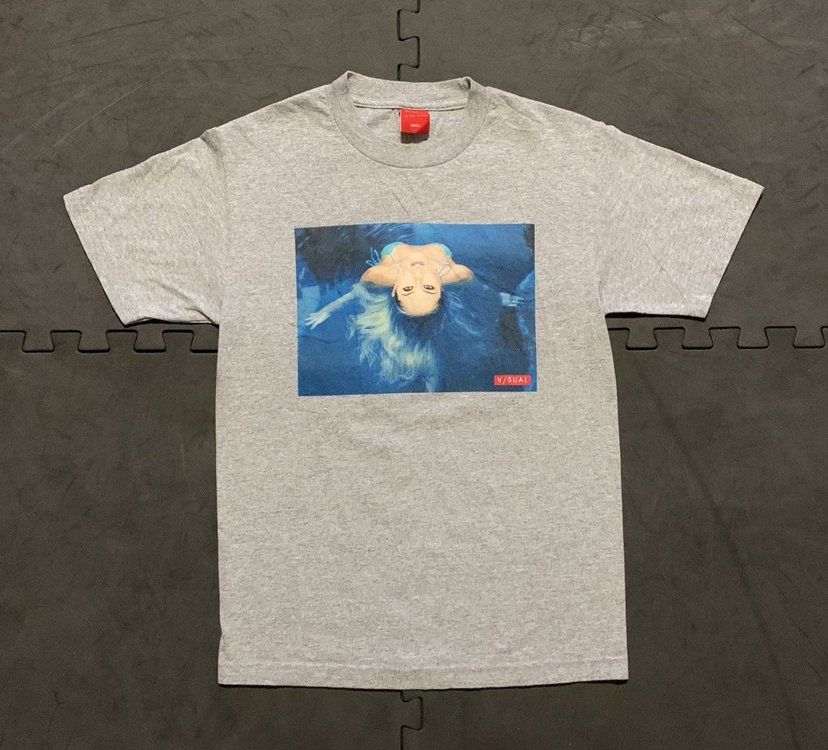 Streetwear × Visual VISUAL (V/SUAL) Girl Swimming Model Graphic T-Shirt ...