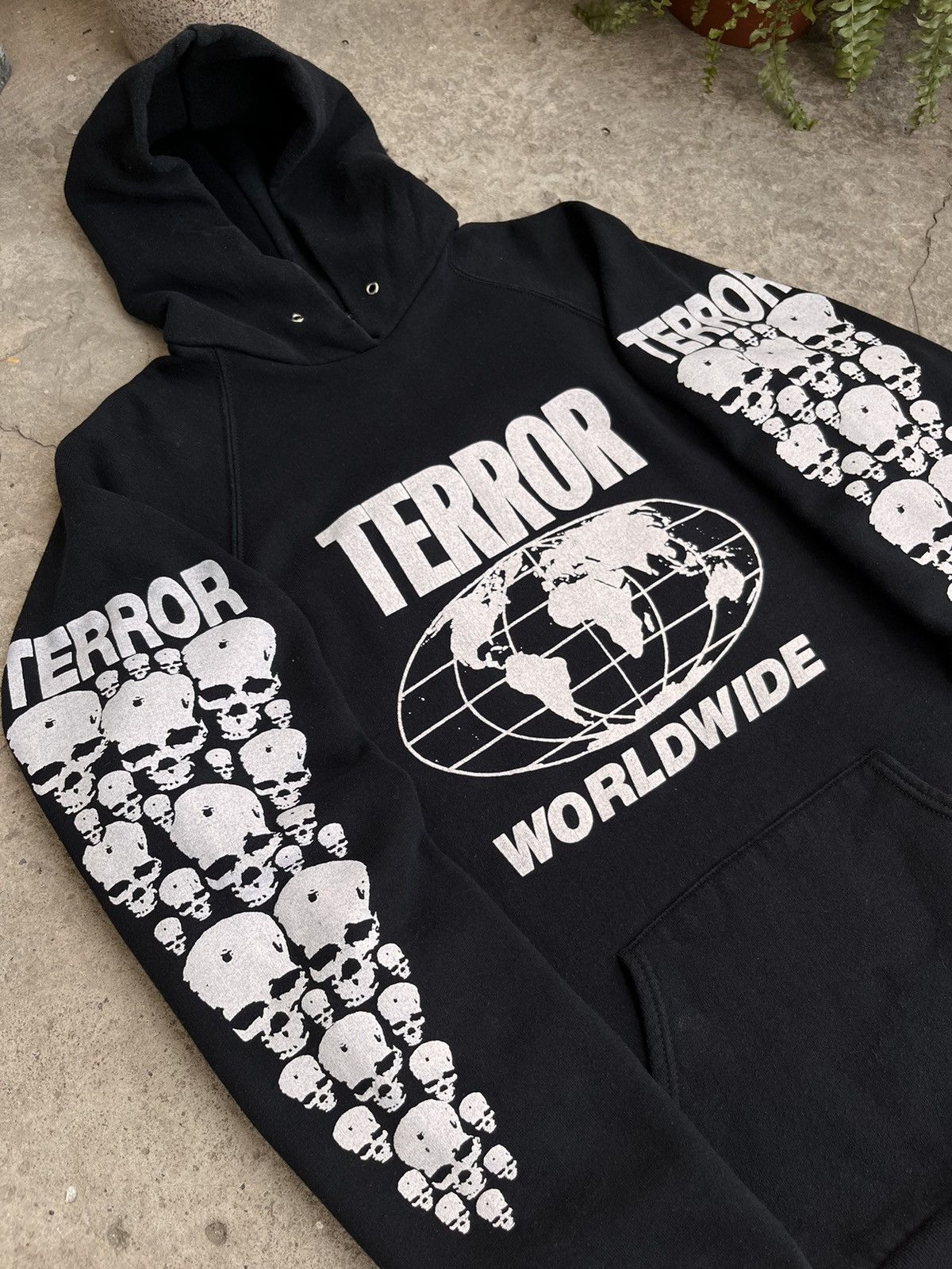 Vintage Vintage 90s Terror Worldwide "Terrorist" Charles Manson | Grailed