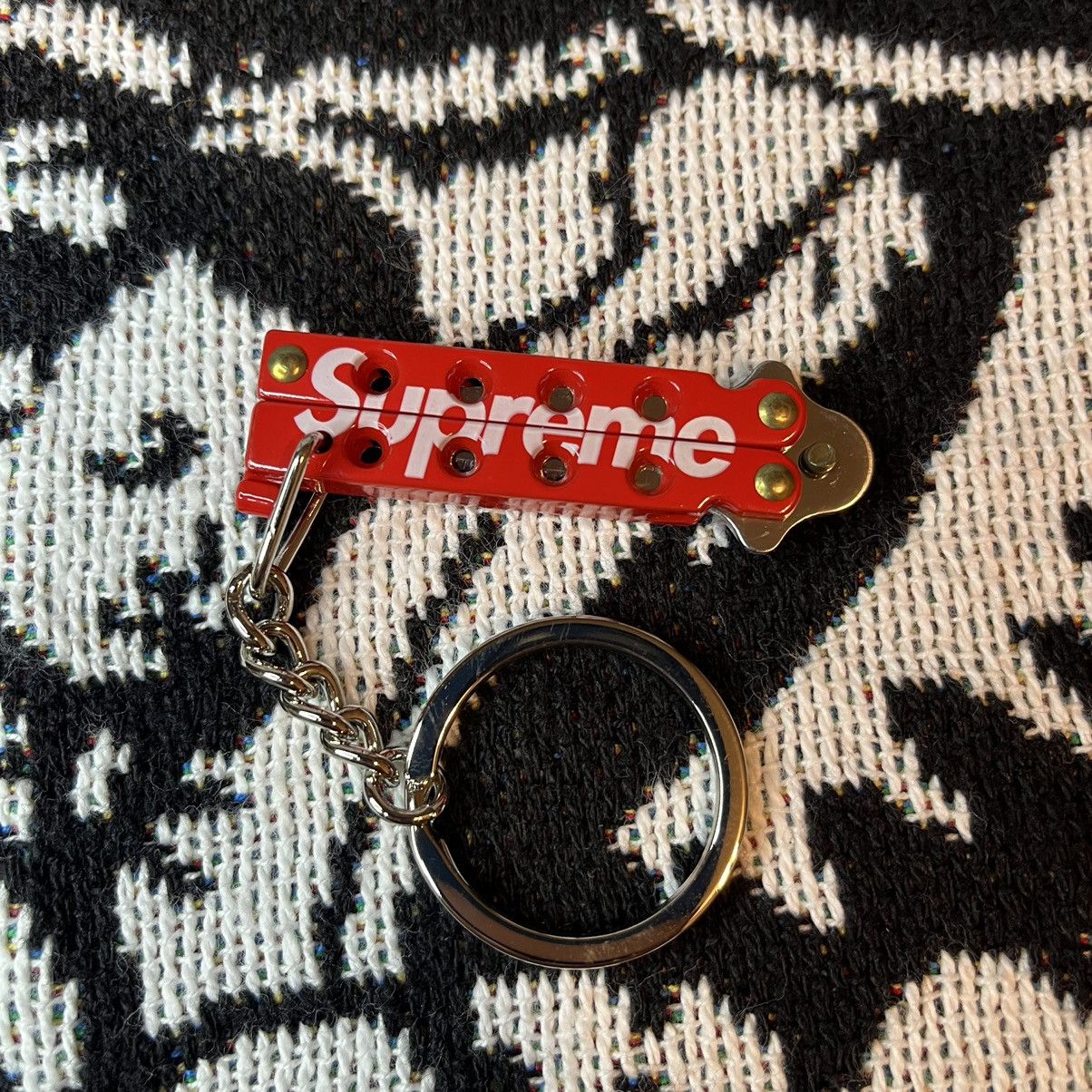 Supreme SS15 Supreme Butterfly Knife Keychain Box Logo Red | Grailed