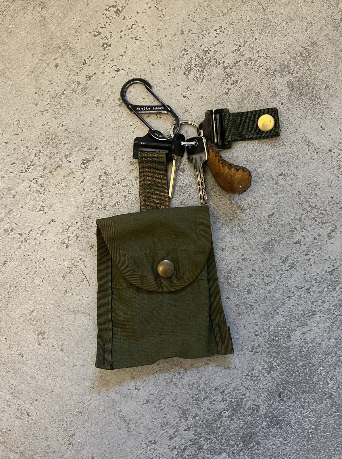 Japanese Brand REWORKED US ARMY FIRST AID KID KEYCHAIN | Grailed