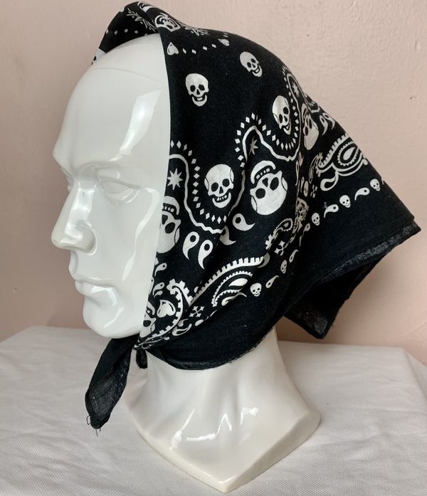 Skulls Skull Handkerchief / Neckerchief / Bandana | Grailed