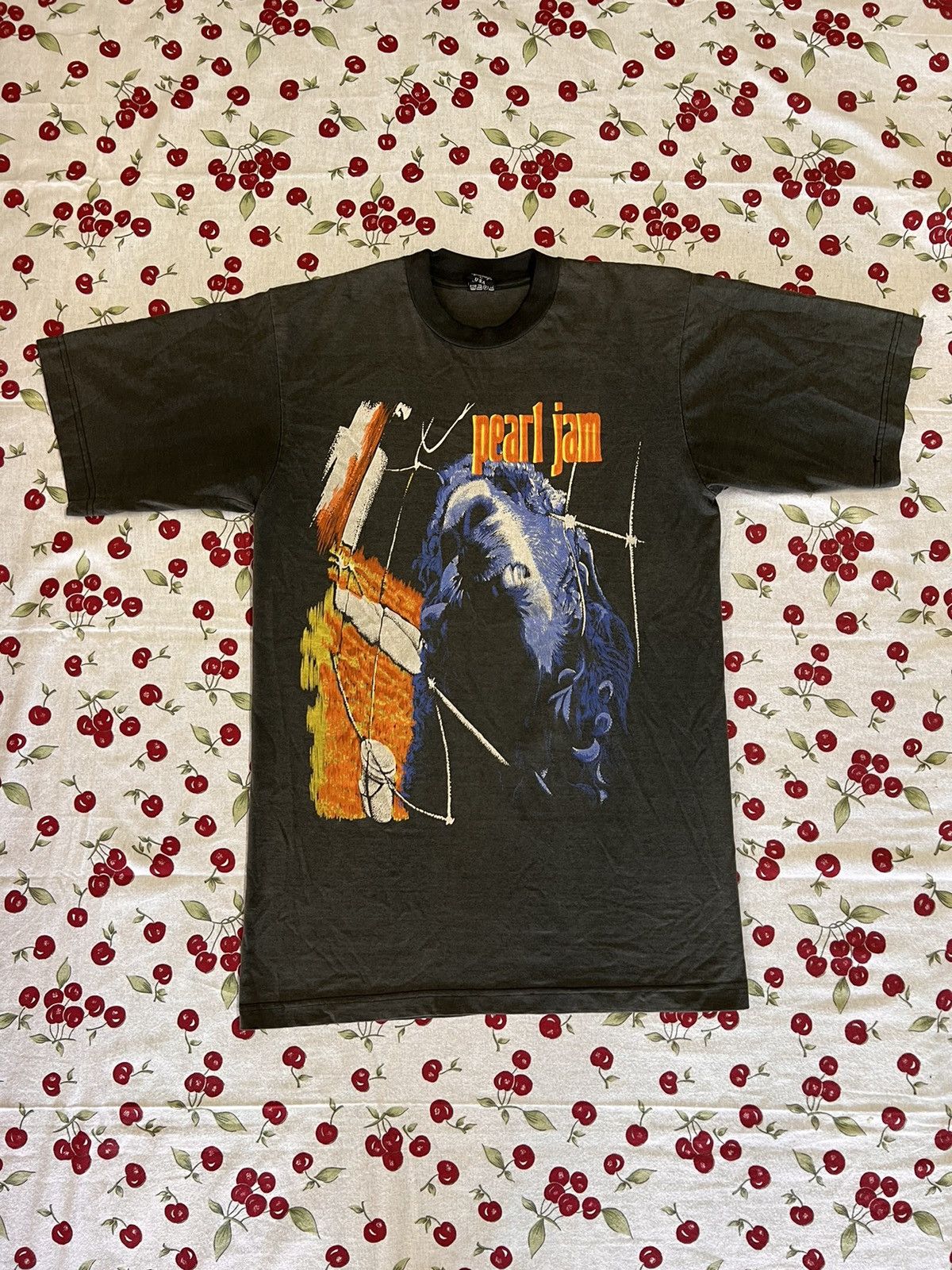 Band Tees × Japanese Brand × Vintage Vintage 1993 Pearl Jam Super Rare ... Band Tees × Japanese Brand × Vintage Vintage 1993 Pearl Jam Super Rare ...