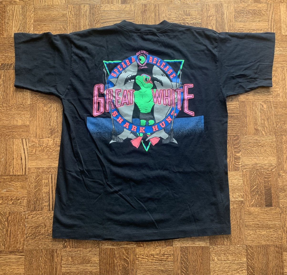 Vintage Vintage 90s Bullfrog Sunblock Great White Shark Hunt tee | Grailed