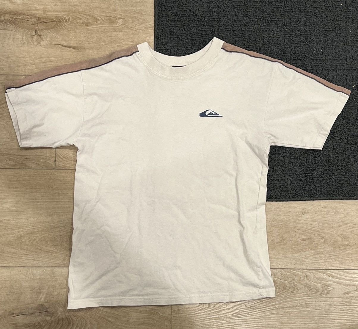 Quiksilver × Streetwear × Vintage Vintage 90s Quicksilver Tee | Grailed