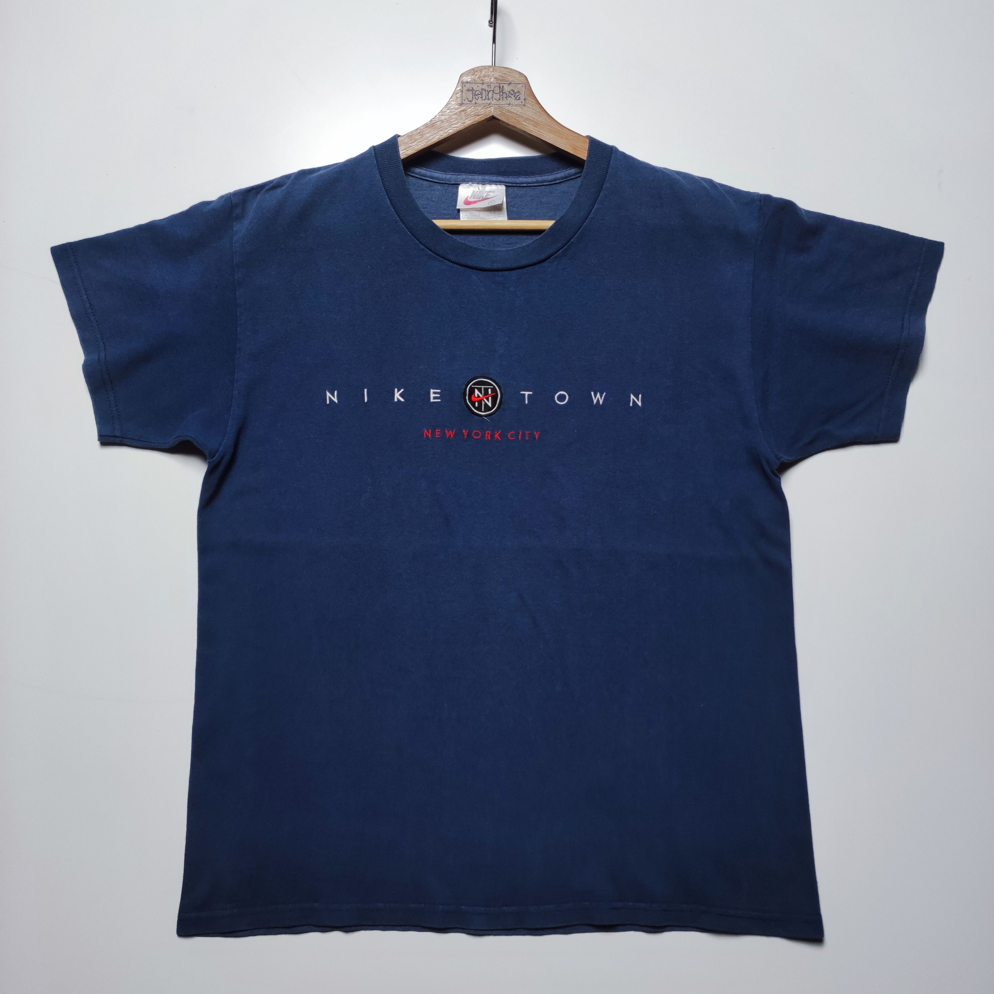 Nike × Streetwear × Vintage RARE !!! Vintage Nike Town New York City ...